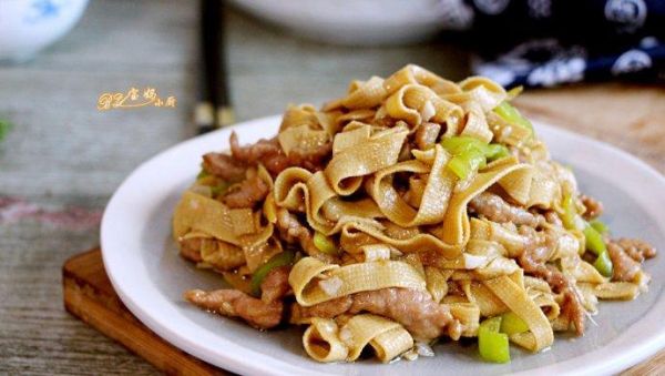 尖椒干豆腐炒肉怎么做_尖椒干豆腐炒肉家常做法-第1张图片-山城妙识 尖椒干豆腐炒肉怎么做_尖椒干豆腐炒肉家常做法-第1张图片-山城妙识