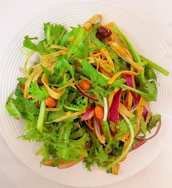 凉拌苦苣怎么做_苦苣凉拌要不要焯水-第1张图片-山城妙识