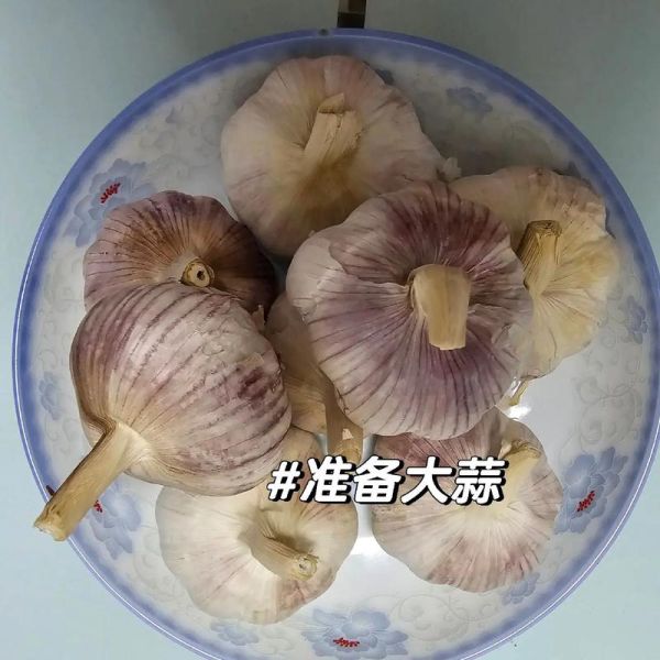 腊八蒜怎么腌制才绿_腊八蒜用米醋还是陈醋-第1张图片-山城妙识