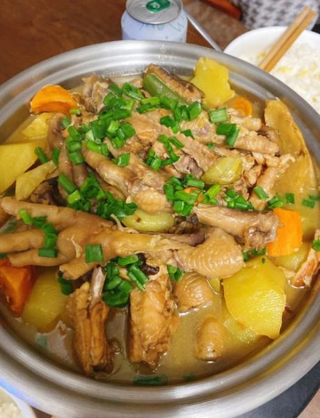 家常焖鸡爪怎么做_鸡爪怎么焖才软烂入味-第2张图片-山城妙识 家常焖鸡爪怎么做_鸡爪怎么焖才软烂入味-第2张图片-山城妙识