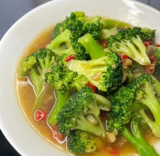 炒西兰花怎么保持翠绿_西兰花焯水几分钟最佳-第2张图片-山城妙识 炒西兰花怎么保持翠绿_西兰花焯水几分钟最佳-第2张图片-山城妙识