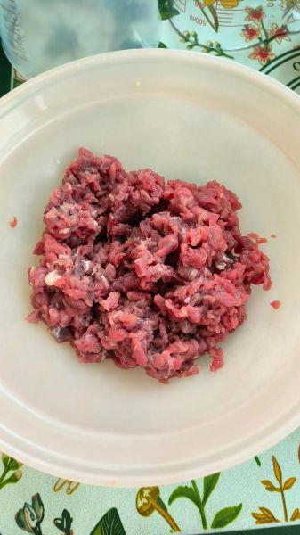 牛肉辣椒酱怎么做_牛肉辣椒酱的做法大全视频-第1张图片-山城妙识