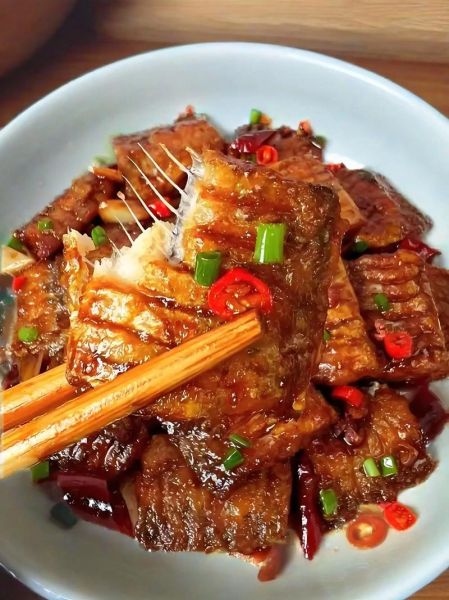 红烧带鱼最正宗的做法_糖醋带鱼怎么做才外酥里嫩-第1张图片-山城妙识