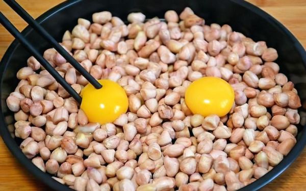 鸡蛋花生米怎么做_鸡蛋炒花生米先放哪个-第3张图片-山城妙识 鸡蛋花生米怎么做_鸡蛋炒花生米先放哪个-第3张图片-山城妙识