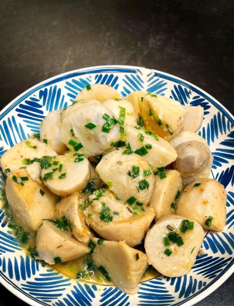 葱花芋艿怎么做_芋艿要不要先焯水-第1张图片-山城妙识 葱花芋艿怎么做_芋艿要不要先焯水-第1张图片-山城妙识