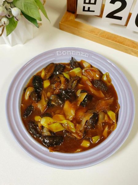 葱烧海参怎么做简单又好吃_葱烧海参的家常做法-第1张图片-山城妙识