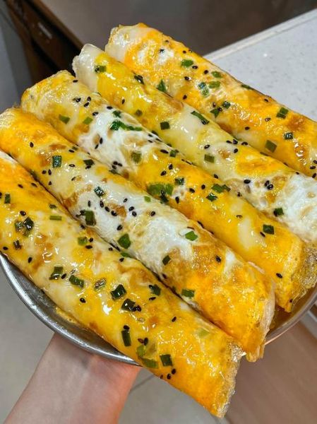 鸡蛋饼怎么做好吃又简单_鸡蛋饼的家常做法视频-第1张图片-山城妙识 鸡蛋饼怎么做好吃又简单_鸡蛋饼的家常做法视频-第1张图片-山城妙识