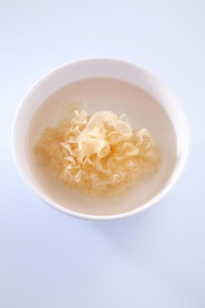 银耳泡发2一3天能吃吗_银耳泡久了有毒吗-第1张图片-山城妙识 银耳泡发2一3天能吃吗_银耳泡久了有毒吗-第1张图片-山城妙识