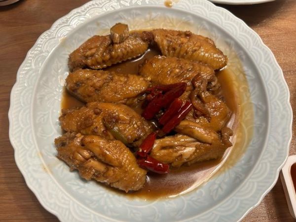 啤酒烧鸡翅怎么入味_啤酒烧鸡翅怎么烧才好吃-第1张图片-山城妙识