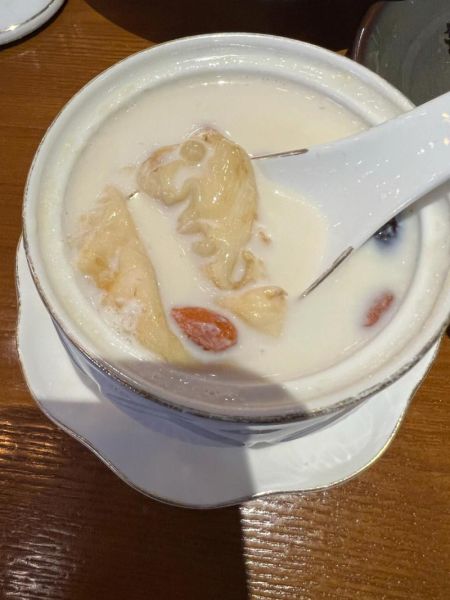 花胶煲汤放什么材料好_花胶和什么一起炖最营养-第1张图片-山城妙识