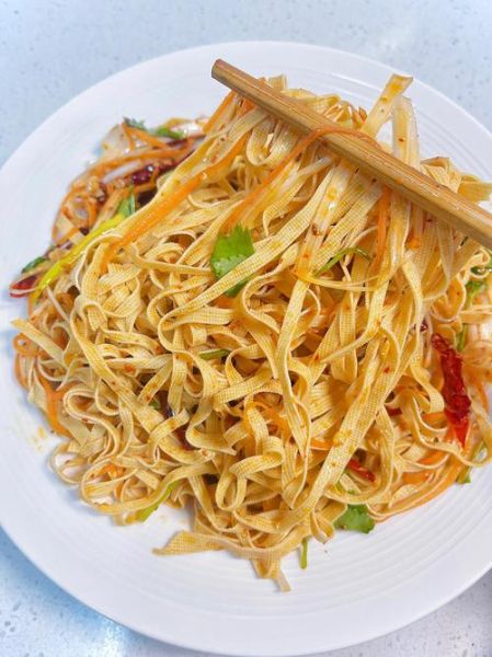 豆腐皮丝怎么做好吃_豆腐皮丝凉拌做法大全-第1张图片-山城妙识 豆腐皮丝怎么做好吃_豆腐皮丝凉拌做法大全-第1张图片-山城妙识