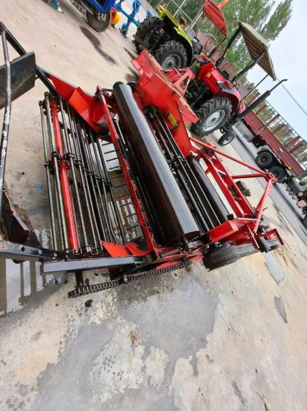 花生收获机多少钱一台_花生收获机视频怎么看效果-第1张图片-山城妙识 花生收获机多少钱一台_花生收获机视频怎么看效果-第1张图片-山城妙识