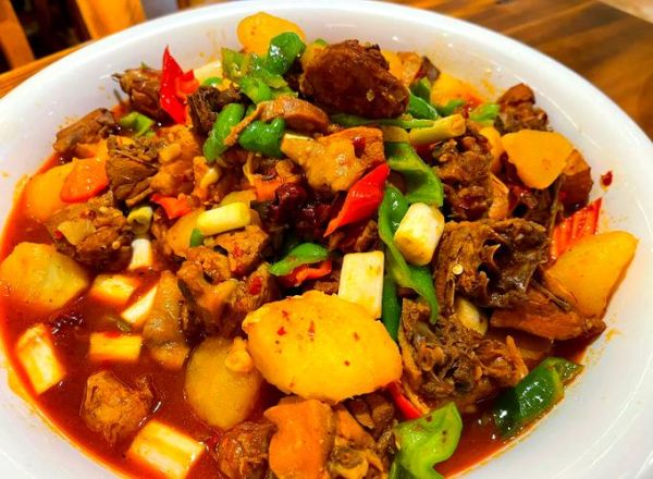 全国最正宗的大盘鸡是哪里_大盘鸡发源地-第1张图片-山城妙识 全国最正宗的大盘鸡是哪里_大盘鸡发源地-第1张图片-山城妙识