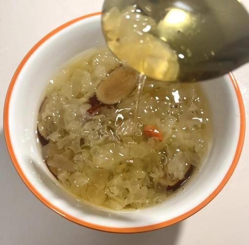 银耳汤的做法大全_银耳汤怎么煮才出胶-第1张图片-山城妙识 银耳汤的做法大全_银耳汤怎么煮才出胶-第1张图片-山城妙识