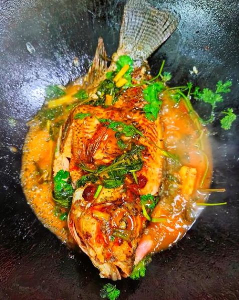 酱鲫鱼怎么做好吃_家常酱鲫鱼做法-第1张图片-山城妙识 酱鲫鱼怎么做好吃_家常酱鲫鱼做法-第1张图片-山城妙识