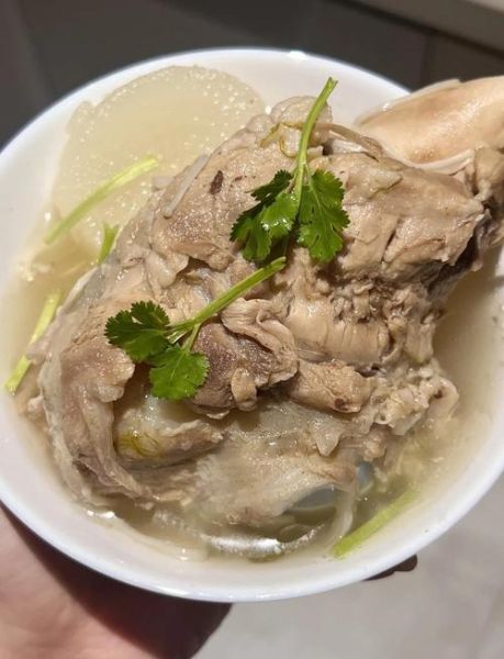 筒子骨炖汤怎么做_筒子骨炖汤需要焯水吗-第1张图片-山城妙识 筒子骨炖汤怎么做_筒子骨炖汤需要焯水吗-第1张图片-山城妙识