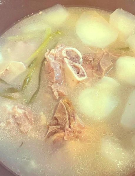 筒子骨炖汤怎么做_筒子骨炖汤需要焯水吗-第2张图片-山城妙识 筒子骨炖汤怎么做_筒子骨炖汤需要焯水吗-第2张图片-山城妙识