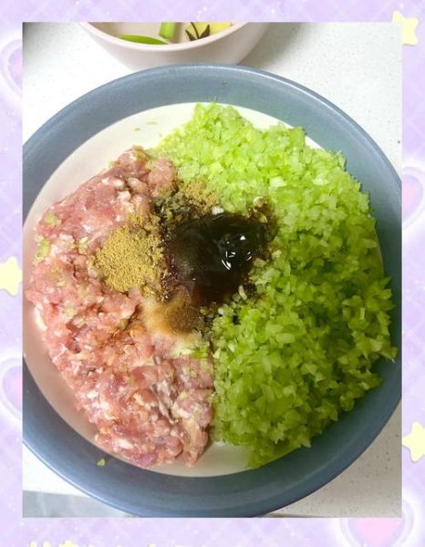 芹菜肉饺子馅怎么调_芹菜肉馅饺子怎么调好吃-第2张图片-山城妙识 芹菜肉饺子馅怎么调_芹菜肉馅饺子怎么调好吃-第2张图片-山城妙识