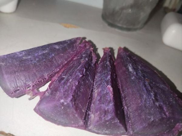 黑土豆和紫薯的区别_哪个营养价值更高-第2张图片-山城妙识 黑土豆和紫薯的区别_哪个营养价值更高-第2张图片-山城妙识