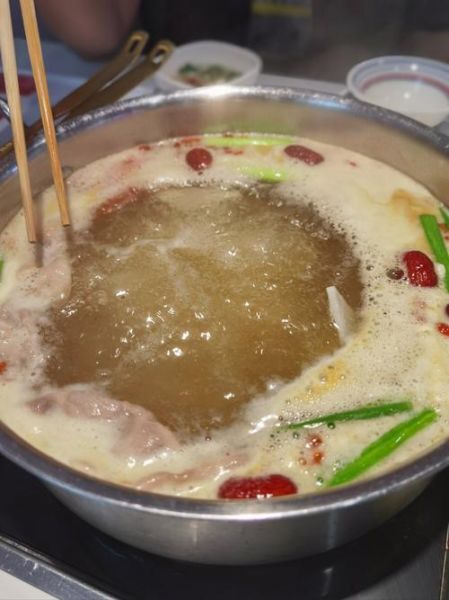 清汤牛肉火锅怎么做_清汤牛肉火锅需要哪些配料-第2张图片-山城妙识 清汤牛肉火锅怎么做_清汤牛肉火锅需要哪些配料-第2张图片-山城妙识