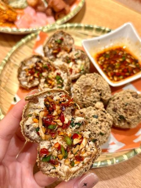 豆腐圆子怎么炸才空心_豆腐圆子炸空心技巧-第1张图片-山城妙识 豆腐圆子怎么炸才空心_豆腐圆子炸空心技巧-第1张图片-山城妙识