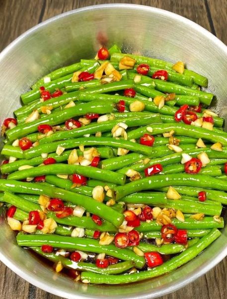 凉拌豆角怎么做好吃_凉拌豆角的家常做法窍门-第2张图片-山城妙识