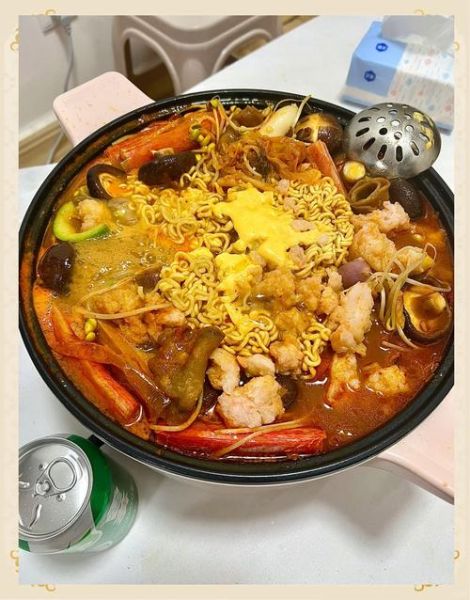 韩国正宗部队火锅怎么做_部队火锅的正宗做法-第2张图片-山城妙识 韩国正宗部队火锅怎么做_部队火锅的正宗做法-第2张图片-山城妙识