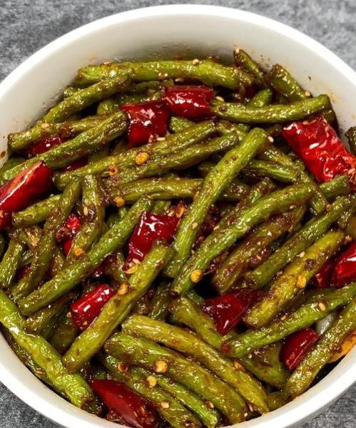 干煸豆角怎么做好吃又简单_干煸豆角不糊的窍门-第1张图片-山城妙识