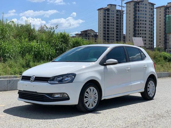 菠萝车女士款自动挡多少钱_适合女生开的菠萝车自动挡推荐-第1张图片-山城妙识 菠萝车女士款自动挡多少钱_适合女生开的菠萝车自动挡推荐-第1张图片-山城妙识