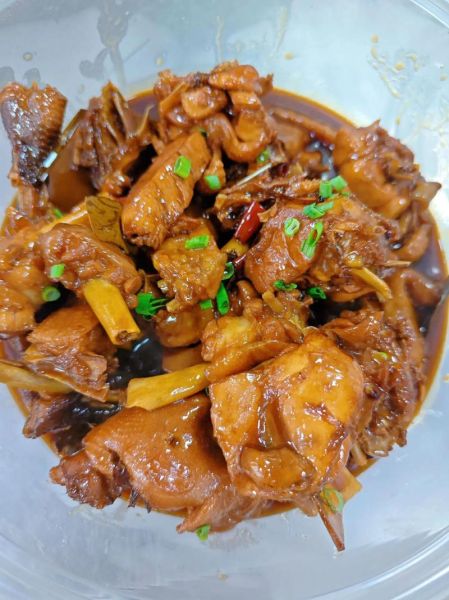 红烧鸡怎么做才好吃_红烧鸡配料比例是多少-第1张图片-山城妙识 红烧鸡怎么做才好吃_红烧鸡配料比例是多少-第1张图片-山城妙识