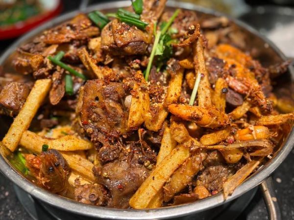 香辣干锅鸭头怎么做_干锅鸭头焯水还是直接炸-第2张图片-山城妙识 香辣干锅鸭头怎么做_干锅鸭头焯水还是直接炸-第2张图片-山城妙识