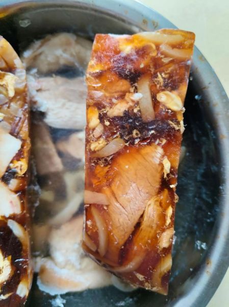 高压锅水晶肘子怎么做_水晶肘子高压锅版详细步骤-第3张图片-山城妙识 高压锅水晶肘子怎么做_水晶肘子高压锅版详细步骤-第3张图片-山城妙识