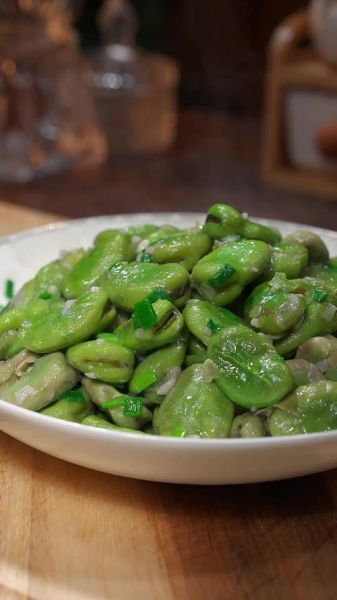 新鲜蚕豆怎么做好吃_蚕豆的家常做法大全-第2张图片-山城妙识 新鲜蚕豆怎么做好吃_蚕豆的家常做法大全-第2张图片-山城妙识