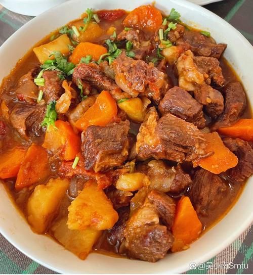 西红柿炖牛腩放八角吗_八角用量与替代方案-第2张图片-山城妙识