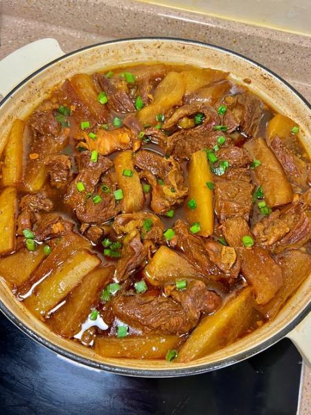 萝卜炖牛腩怎么做才软烂入味_萝卜炖牛腩焯水还是直接炖-第1张图片-山城妙识 萝卜炖牛腩怎么做才软烂入味_萝卜炖牛腩焯水还是直接炖-第1张图片-山城妙识