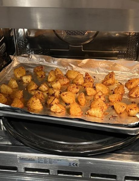 烤土豆烤箱温度和时间_烤土豆怎么烤才外焦里嫩-第1张图片-山城妙识