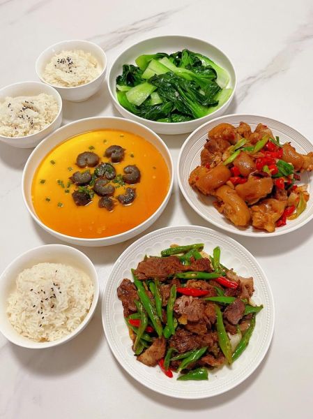 普通家庭中午吃什么好_中午吃什么简单又营养-第1张图片-山城妙识