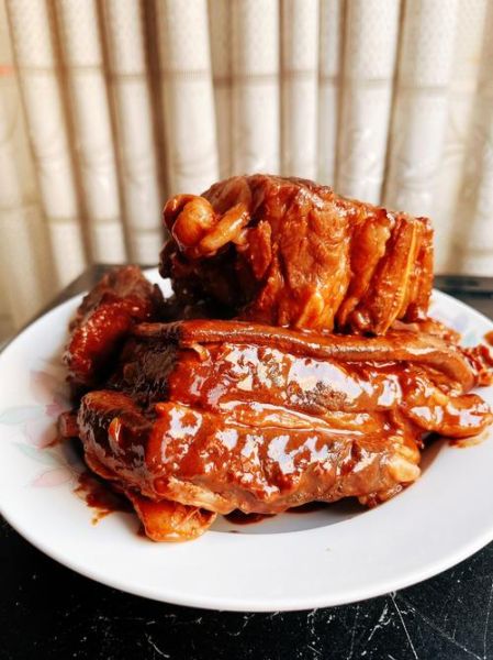 红烧牛排骨怎么做好吃又简单_红烧牛排骨的家常做法-第1张图片-山城妙识 红烧牛排骨怎么做好吃又简单_红烧牛排骨的家常做法-第1张图片-山城妙识