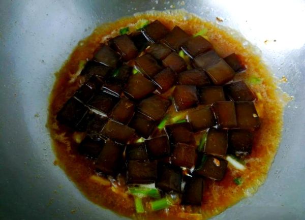 鸡蛋炒凉粉家常做法_鸡蛋炒凉粉怎么做好吃-第2张图片-山城妙识