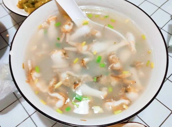 蛏子煮汤怎么做_蛏子煮汤要不要焯水-第2张图片-山城妙识