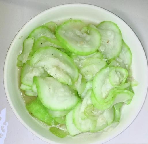 素炒葫芦瓜怎么做好吃_葫芦瓜炒多久才脆嫩-第1张图片-山城妙识