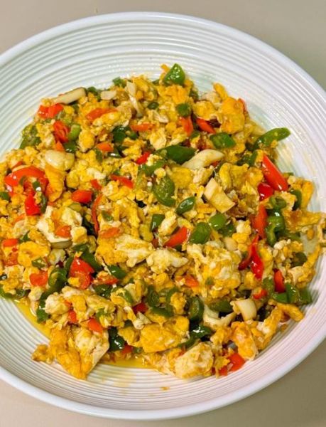 菜椒炒鸡蛋怎么做_菜椒炒鸡蛋的家常做法-第1张图片-山城妙识