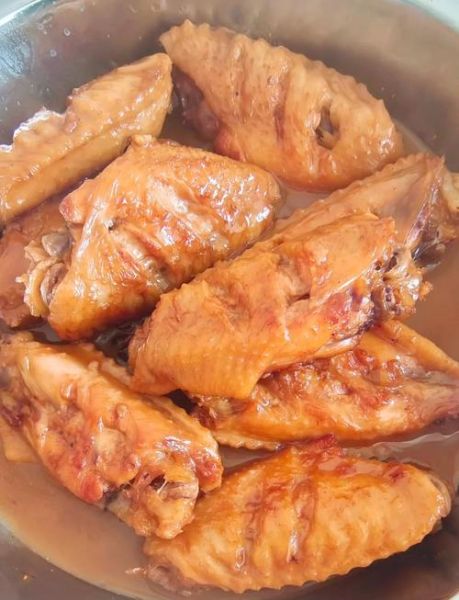 红烧鸡翅怎么做好吃又嫩_红烧鸡翅的家常做法步骤窍门-第1张图片-山城妙识 红烧鸡翅怎么做好吃又嫩_红烧鸡翅的家常做法步骤窍门-第1张图片-山城妙识