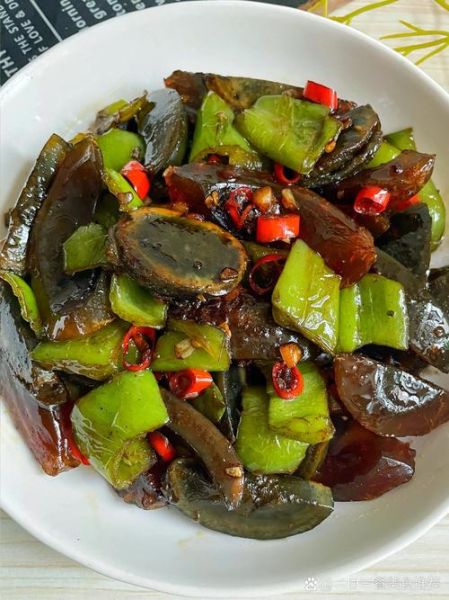 青椒皮蛋怎么做_重庆家常做法-第3张图片-山城妙识 青椒皮蛋怎么做_重庆家常做法-第3张图片-山城妙识