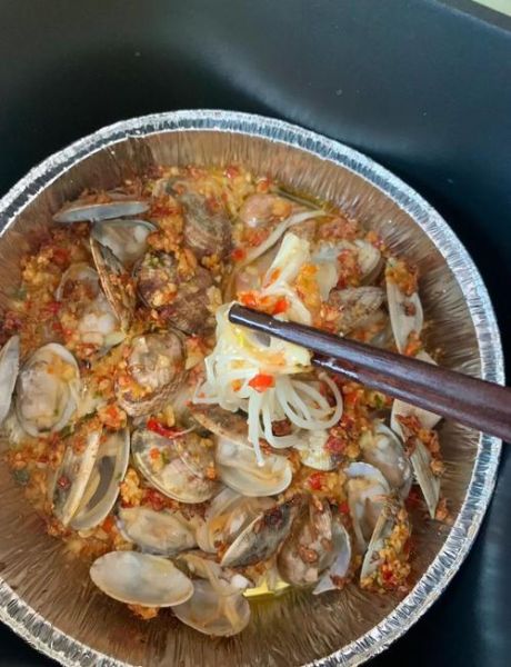 花甲金针菇怎么做_花甲金针菇的做法窍门-第1张图片-山城妙识