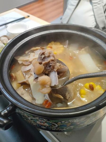 怎样熬羊肉汤最好喝_羊肉汤去膻增香的窍门-第1张图片-山城妙识 怎样熬羊肉汤最好喝_羊肉汤去膻增香的窍门-第1张图片-山城妙识