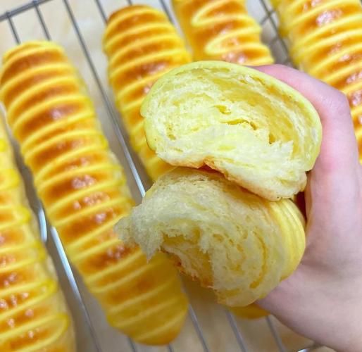 毛毛虫面包怎么做_毛毛虫面包好吃吗-第1张图片-山城妙识