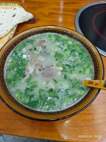 单县羊肉汤最正宗的做法_单县羊肉汤怎么做才白-第1张图片-山城妙识