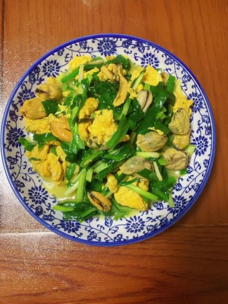 花蛤炒韭菜怎么炒才鲜嫩_花蛤炒韭菜要不要焯水-第1张图片-山城妙识