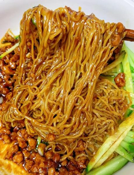 学炸酱面_炸酱面怎么做才正宗-第1张图片-山城妙识 学炸酱面_炸酱面怎么做才正宗-第1张图片-山城妙识